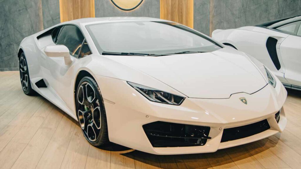 EV vs. Gas Cars: Key Differences Explained